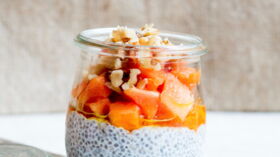 Pudding chia-coco aux fraises facile et rapide : découvrez les recettes ...