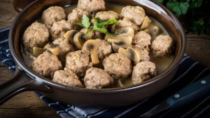 Boulettes de poulet sauce aux champignons : la recette gourmande pour ...