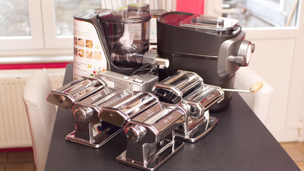 Les 3 meilleures machines à pâtes électriques : comparatif 2025 : Femme ...