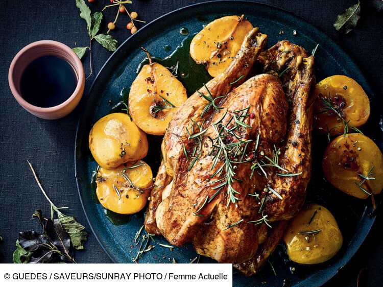 Chapon rôti aux pommes et aux poires facile : découvrez les recettes de ...