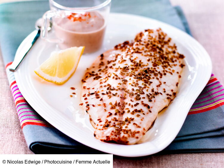 Filets de bar aux graines de fenouil et sauce d’anchois facile et ...