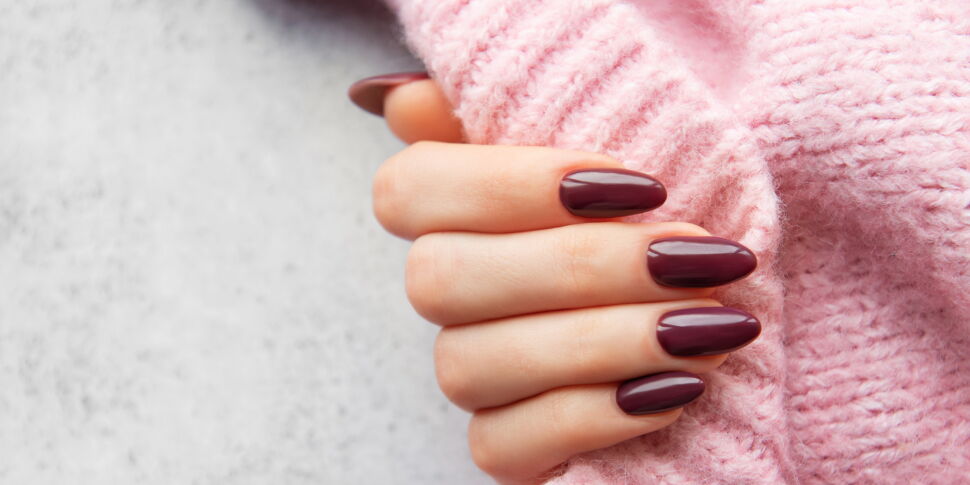 Glazed taro nails : "élégante et épurée", cette couleur de manucure est ...