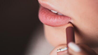 Nos lectrices ont testé 4 crayons longue tenue pour les yeux, voici ...