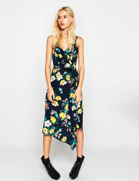 Robe bleue : 15 modèles, autant de nuances pour l'adopter - Femme Actuelle