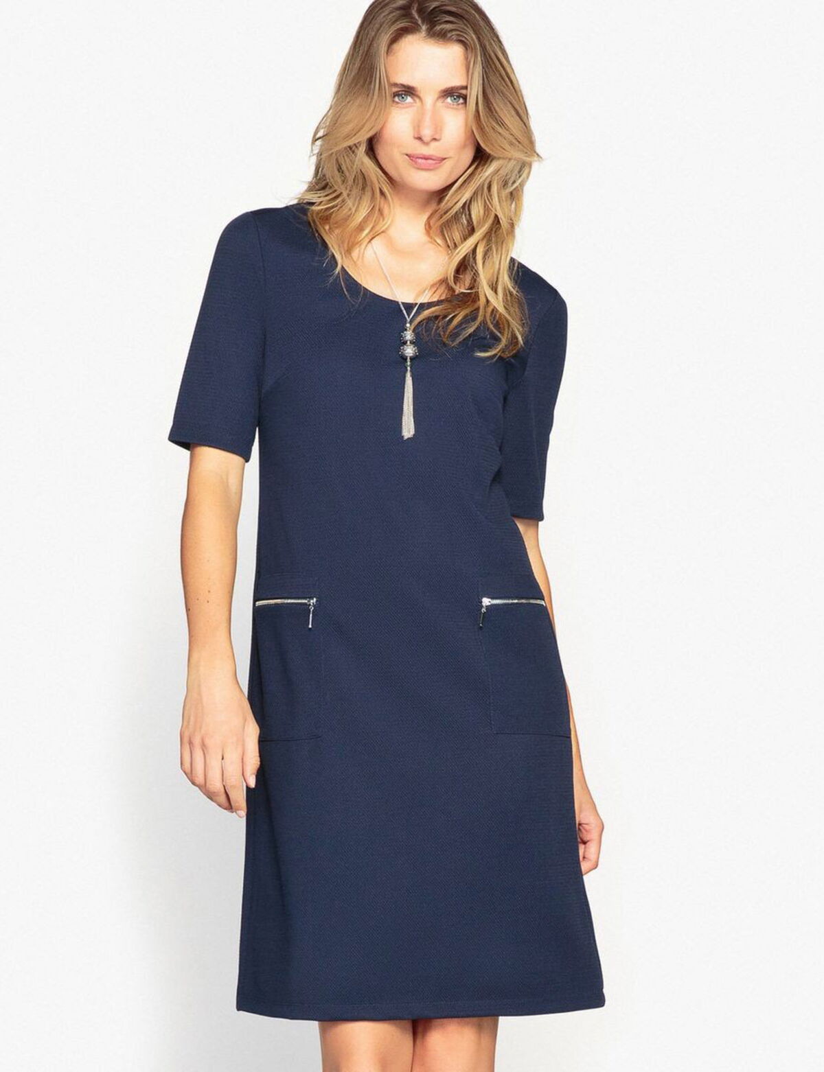 Robe chic : 15 modèles pour se la jouer comme Brigitte - Femme Actuelle