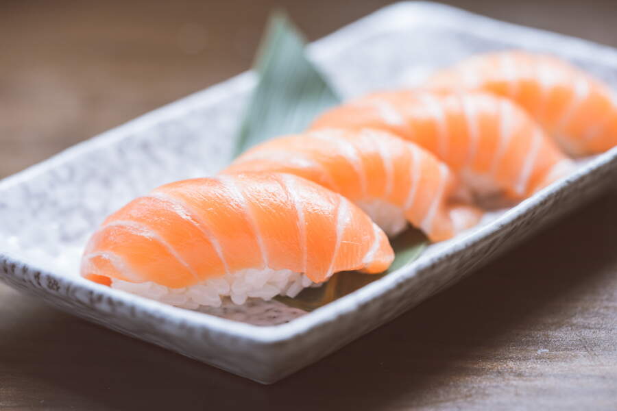 Sushis, makis, california rolls : les recettes de la cuisine japonaise ...