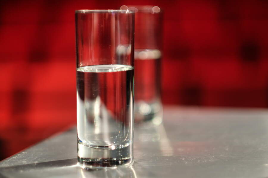 Magnésium : 8 eaux minérales pour faire le plein de magnésium - Femme ...