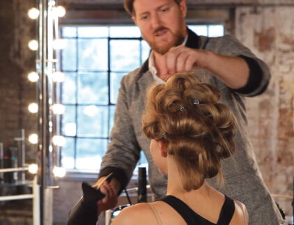 Les secrets d’un brushing réussi : Femme Actuelle Le MAG