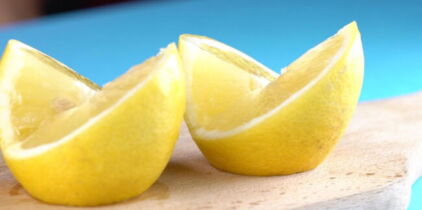 Comment couper un citron de façon originale pour décorer un plat ...