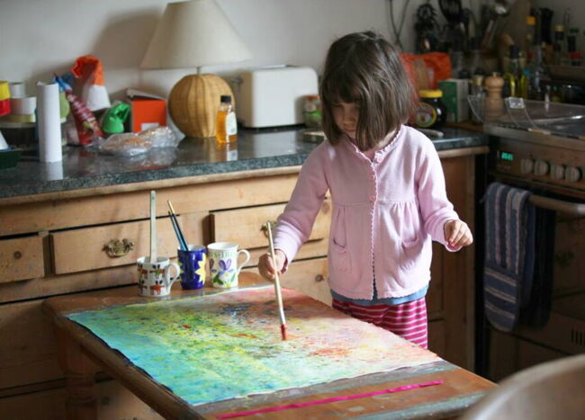(VIDEO) Une petite fille autiste ne communique qu'avec son chat : Femme ...