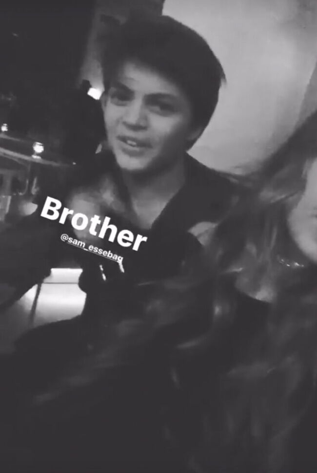 Photos - Arthur : rare apparition de son fils Samuel sur les réseaux ...