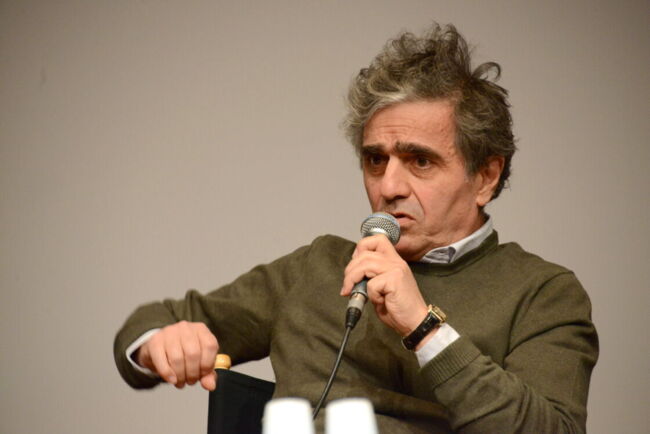 Photos – Découvrez Ronald Chammah, le mari d'Isabelle Huppert : Femme ...