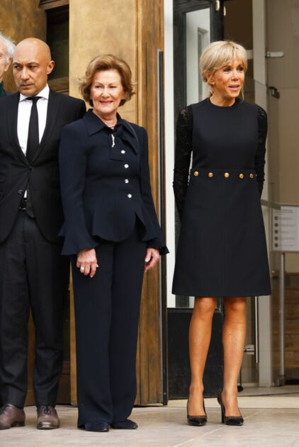 Brigitte Macron chic et glamour : elle ose le combo gagnant robe courte ...