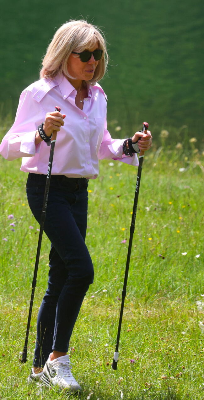 Brigitte Macron : découvrez ses baskets fétiches (et d'une marque ...