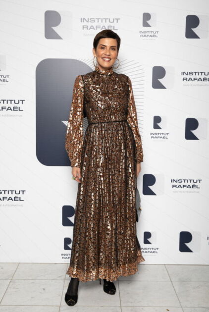 Cristina Cordula à couper le souffle : elle pose en robe de soirée ...