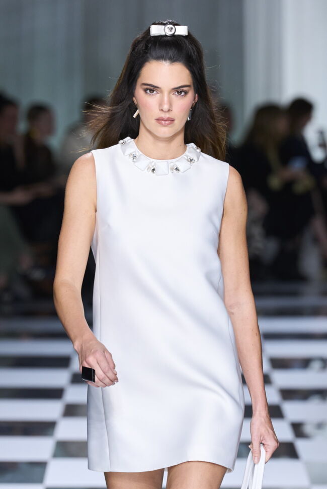 "Bardot beehive" : voici la coiffure LA plus tendance du moment qui ...