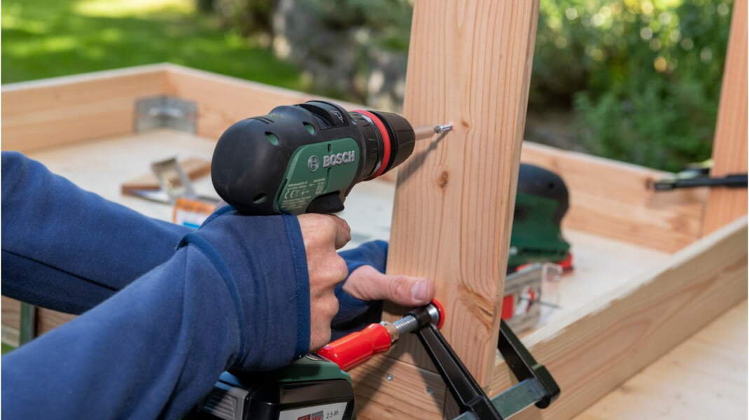 Tutoriel malin pour fabriquer une douche de jardin - Femme Actuelle