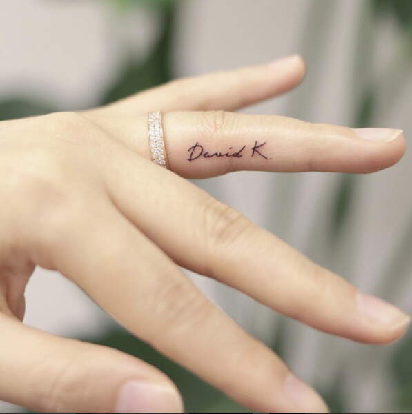 Tatouage Prenom Doigt