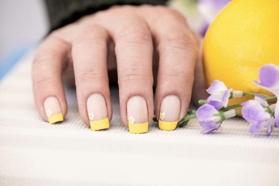 25 idées canons pour adopter une french manucure originale - Femme Actuelle