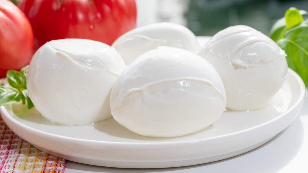 Quels sont les meilleurs fromages au monde ? Voici le top 50 - Femme ...