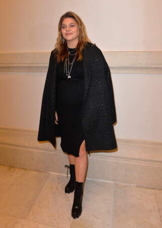 Jupe transparente, robe satinée, crop top et "micro jupe" : retour en ...