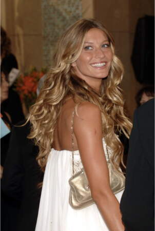 Cheveux longs : 20 idées de coupes et coiffures pour les sublimer ...