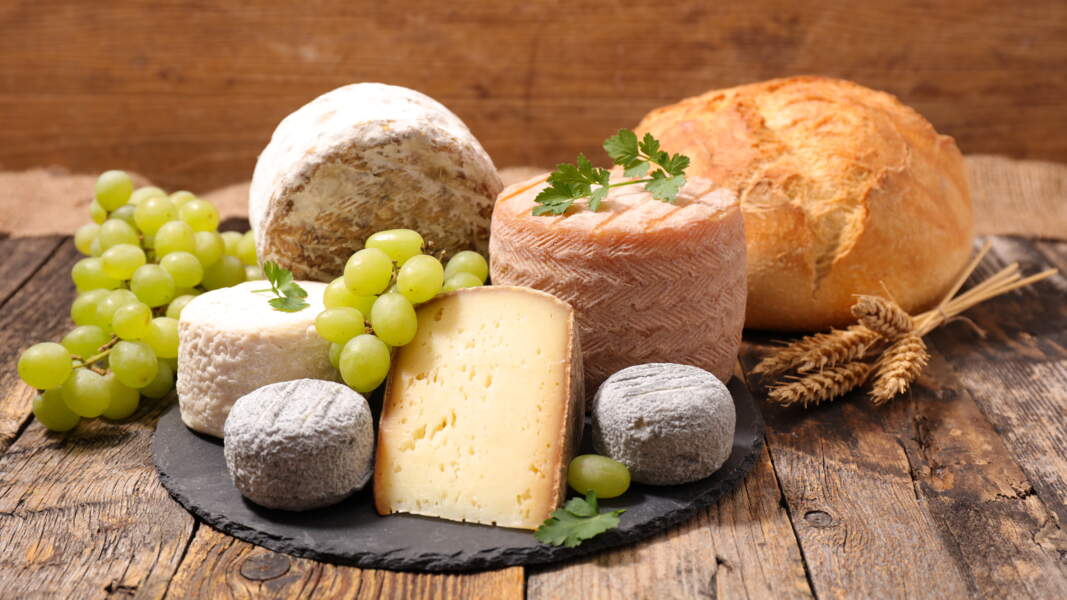 Quels sont les meilleurs fromages au monde ? Voici le top 50 - Femme ...