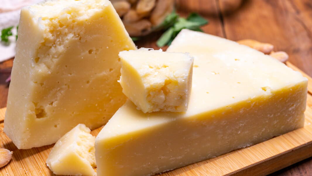 Quels sont les meilleurs fromages au monde ? Voici le top 50 - Femme ...