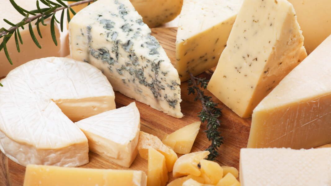 Quels sont les meilleurs fromages au monde ? Voici le top 50 - Femme ...