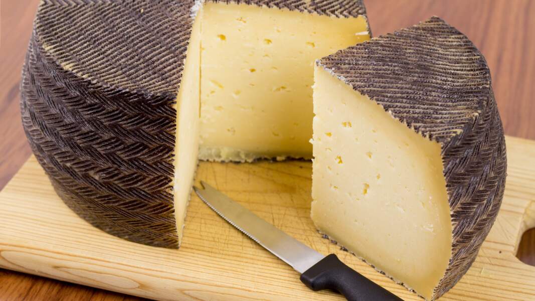 Quels sont les meilleurs fromages au monde ? Voici le top 50 - Femme ...