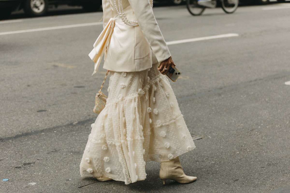 7 idées de looks avec une jupe fluide selon une styliste - Femme Actuelle